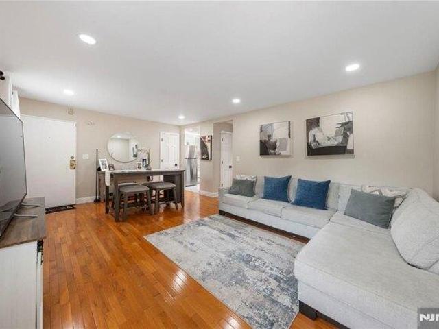 condo with 1 bedroom, Englewood NJ ES105204464