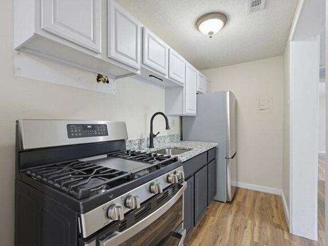 condo with 1 bedroom, Exeter NH ES104869793