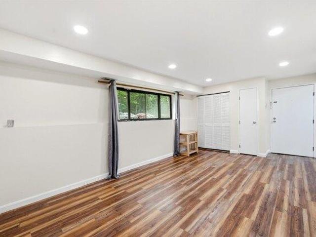condo with 1 bedroom, Exeter NH ES105094227