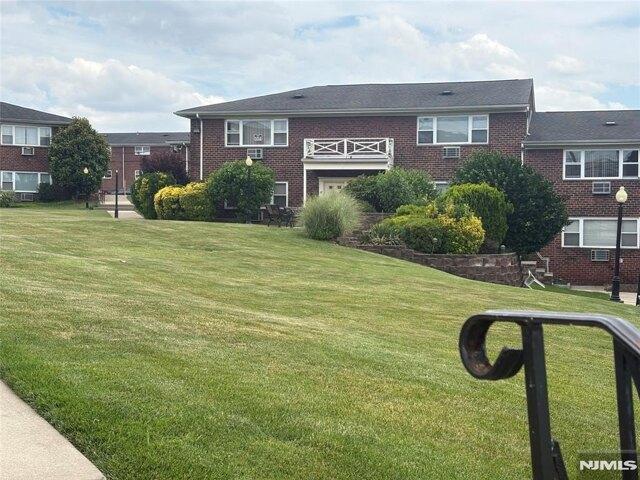 condo with 1 bedroom, Fairview NJ ES104235791