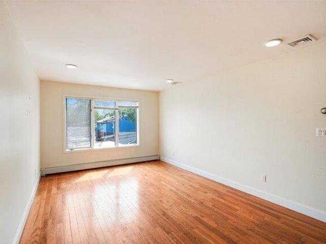 condo with 1 bedroom, Fairview NJ ES104760513