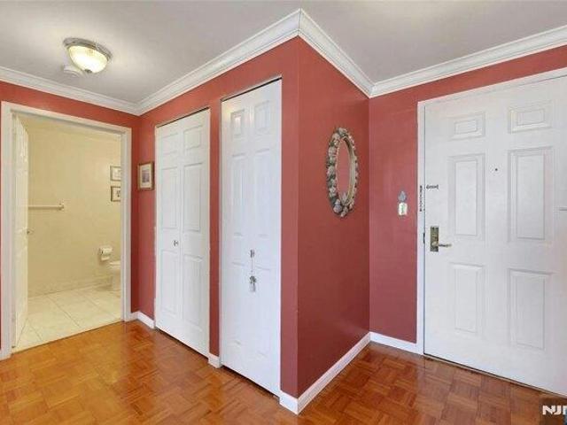 condo with 1 bedroom, Fort Lee NJ DLS101629475