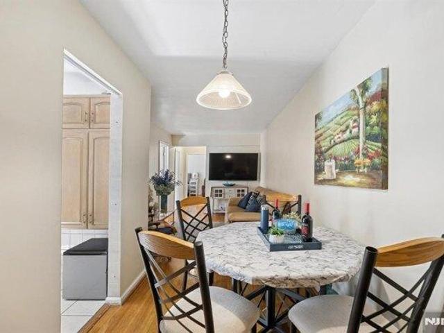 condo with 1 bedroom, Fort Lee NJ DLS102218246