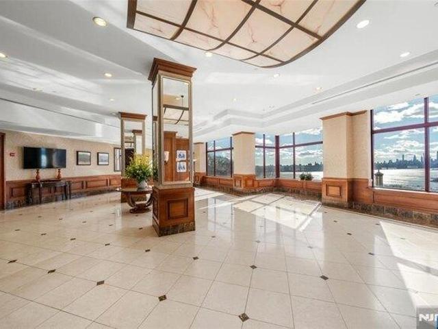 condo with 1 bedroom, Fort Lee NJ DLS102280968