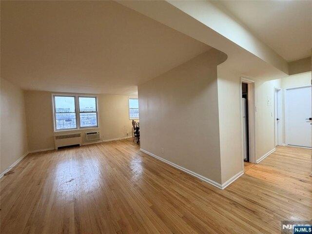 condo with 1 bedroom, Fort Lee NJ DS102799658