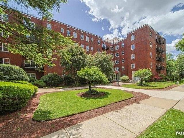 condo with 1 bedroom, Fort Lee NJ DS104151690