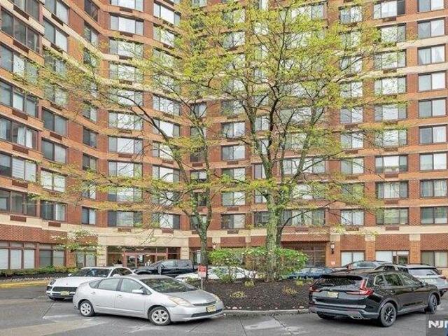 condo with 1 bedroom, Fort Lee NJ DS104233667