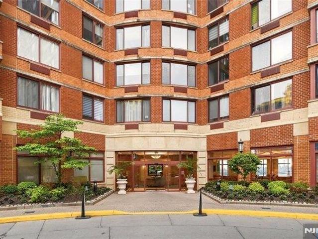 condo with 1 bedroom, Fort Lee NJ ES103664872