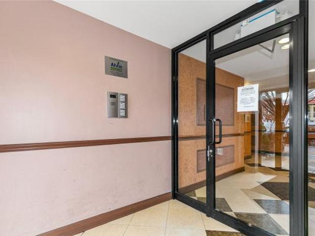 condo with 1 bedroom, Forest Hills NY ES72691981