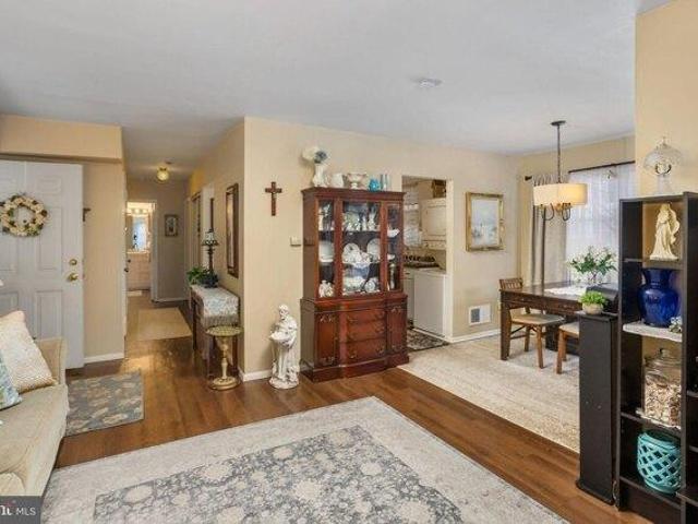 condo with 1 bedroom, Florence NJ DS103667126