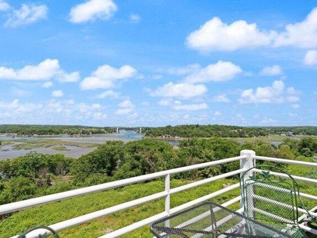 condo with 1 bedroom, Gloucester MA ES104010811