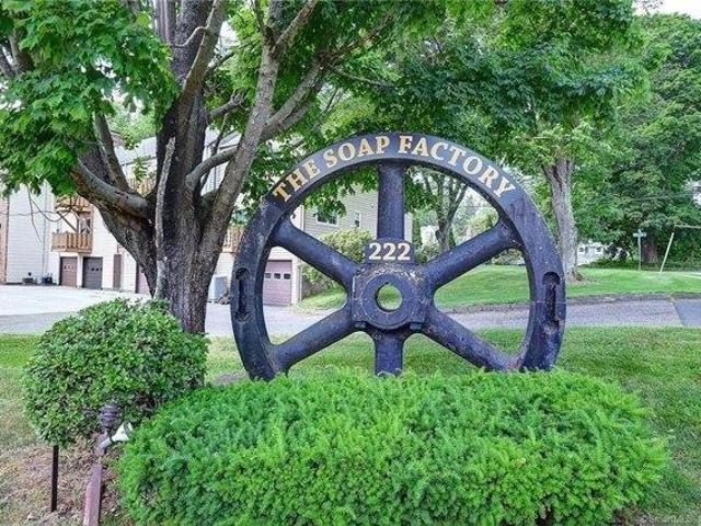 condo with 1 bedroom, Glastonbury CT DLS101747079