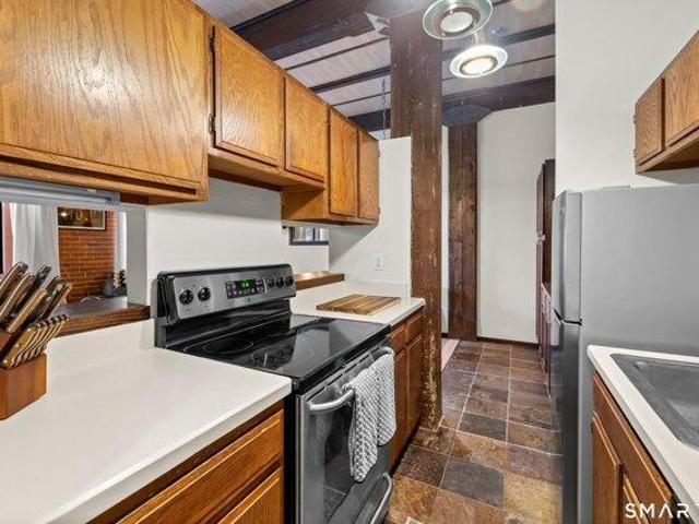 condo with 1 bedroom, Glastonbury CT ES104759870