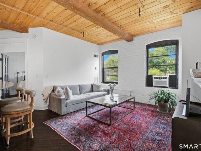 condo with 1 bedroom, Glastonbury CT ES104851716