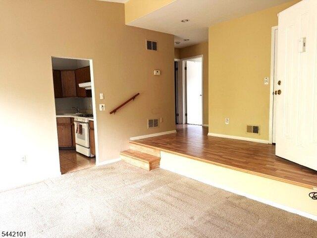 condo with 1 bedroom, Glen Gardner NJ DS103627589