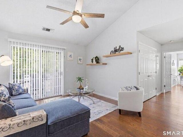 condo with 1 bedroom, Groton CT ES104264428