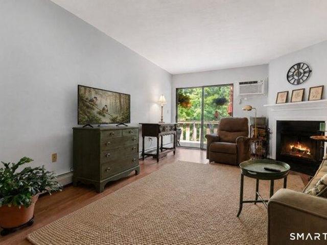 condo with 1 bedroom, Guilford CT DS104376252