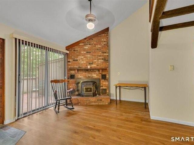 condo with 1 bedroom, Guilford CT ES105114752