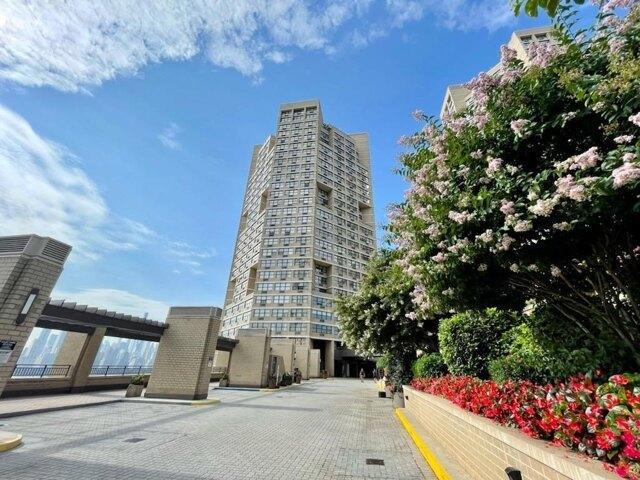 condo with 1 bedroom, Guttenberg NJ DS104329098