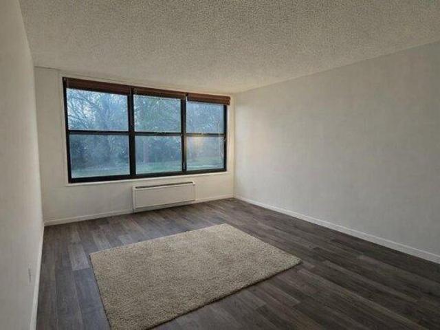condo with 1 bedroom, Guttenberg NJ DS104352442