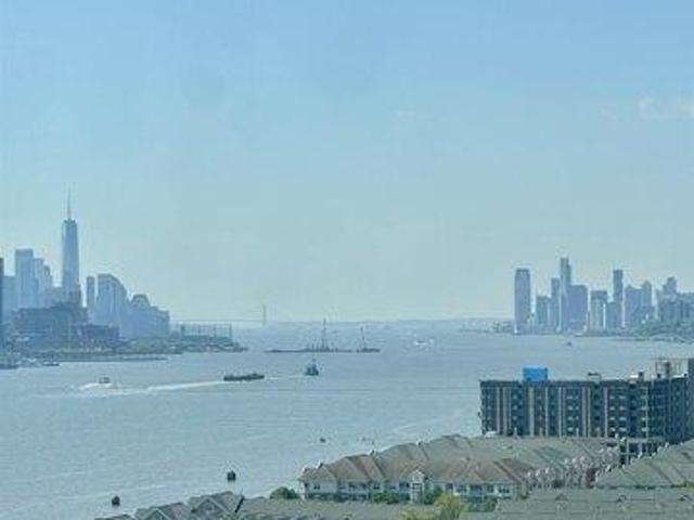 condo with 1 bedroom, Guttenberg NJ DS104374405