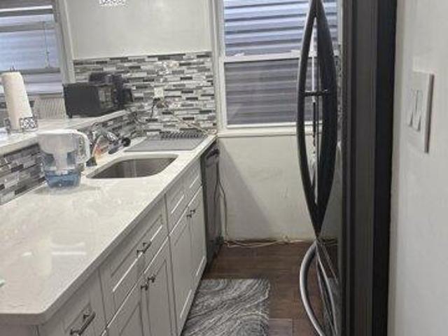condo with 1 bedroom, Guttenberg NJ DS102564942