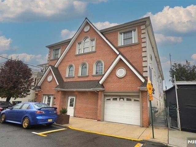 condo with 1 bedroom, Guttenberg NJ DS102780197