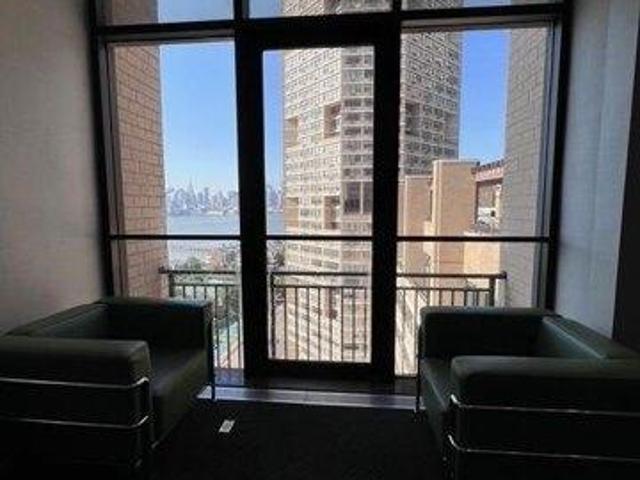 condo with 1 bedroom, Guttenberg NJ ES105158929