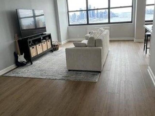 condo with 1 bedroom, Guttenberg NJ ES105175439
