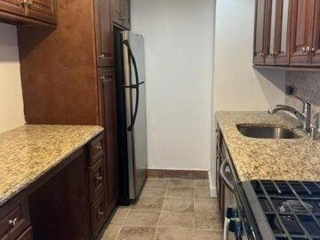 condo with 1 bedroom, Guttenberg NJ ES102828164