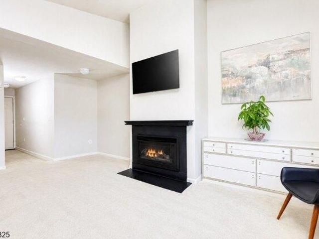 condo with 1 bedroom, Hamburg NJ DS104234245
