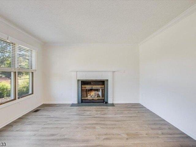 condo with 1 bedroom, Hamburg NJ ES104544127
