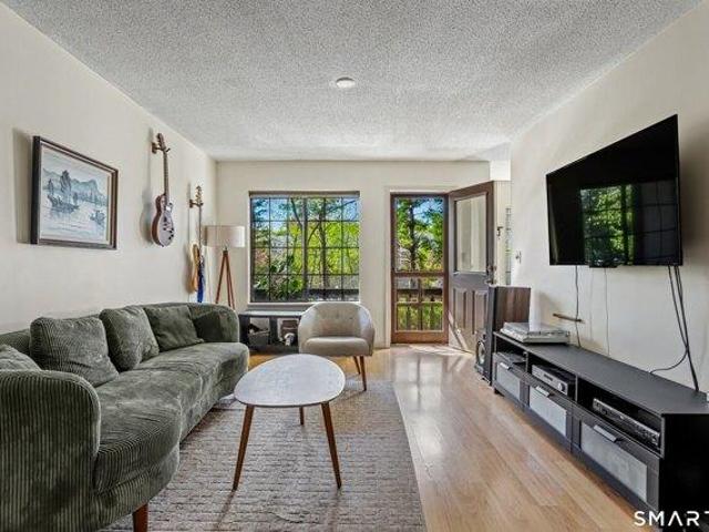 condo with 1 bedroom, Hamden CT DS101898675