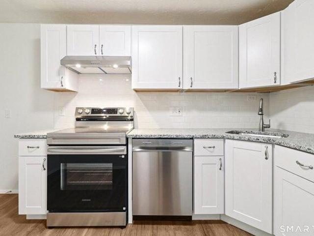condo with 1 bedroom, Hamden CT ES104188259