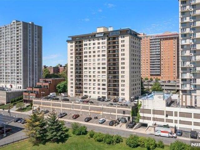 condo with 1 bedroom, Hackensack NJ DS102476264