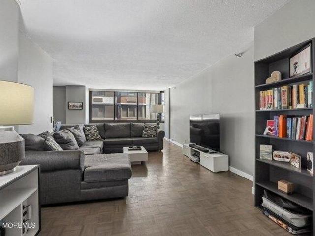 condo with 1 bedroom, Hackensack NJ DS102566096
