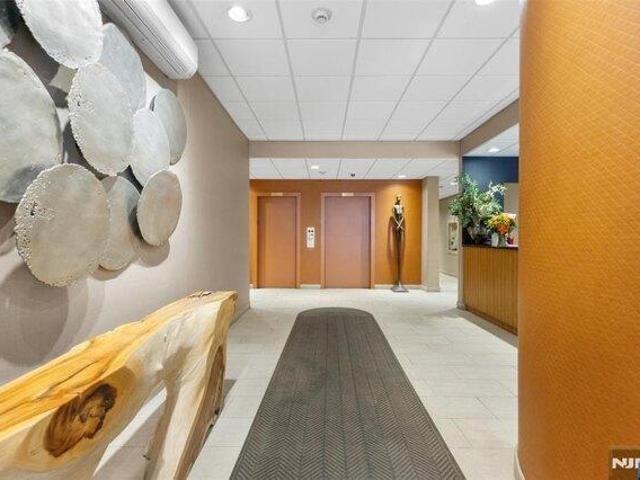 condo with 1 bedroom, Hackensack NJ ES104609253