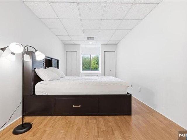 condo with 1 bedroom, Hackensack NJ ES104835704