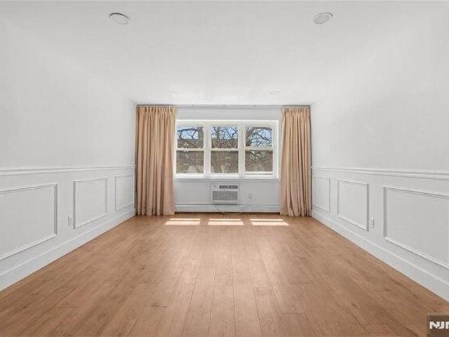 condo with 1 bedroom, Hackensack NJ ES103627312