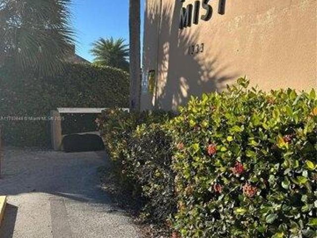 condo with 1 bedroom, Hallandale Beach FL DS88715348