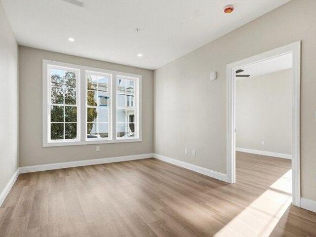 condo with 1 bedroom, Haverhill MA DS102118813