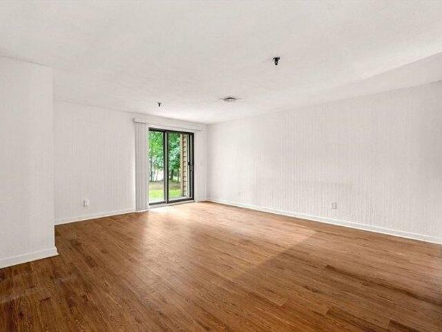 condo with 1 bedroom, Haverhill MA ES103888445