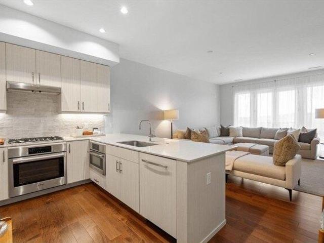 condo with 1 bedroom, Hingham MA DS103222226