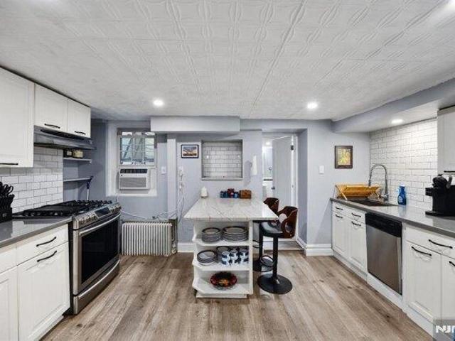condo with 1 bedroom, Hoboken NJ ES104788228