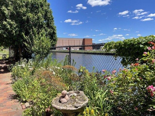 condo with 1 bedroom, Holyoke MA ES104809129