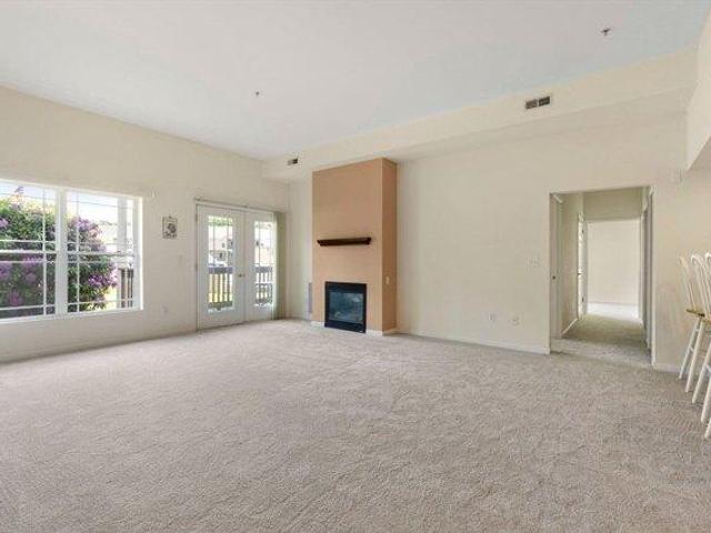 condo with 1 bedroom, Holden MA DS104115388