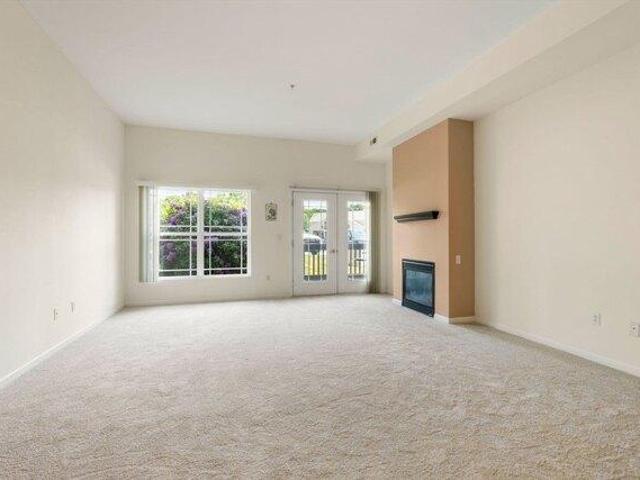 condo with 1 bedroom, Holden MA ES104445942