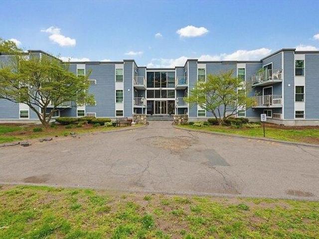 condo with 1 bedroom, Holliston MA DS103070740