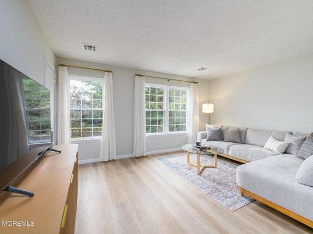 condo with 1 bedroom, Holmdel NJ DLS102212935