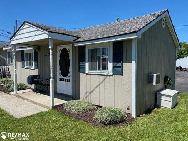 condo with 1 bedroom, Houghton Lake MI DLS88390544